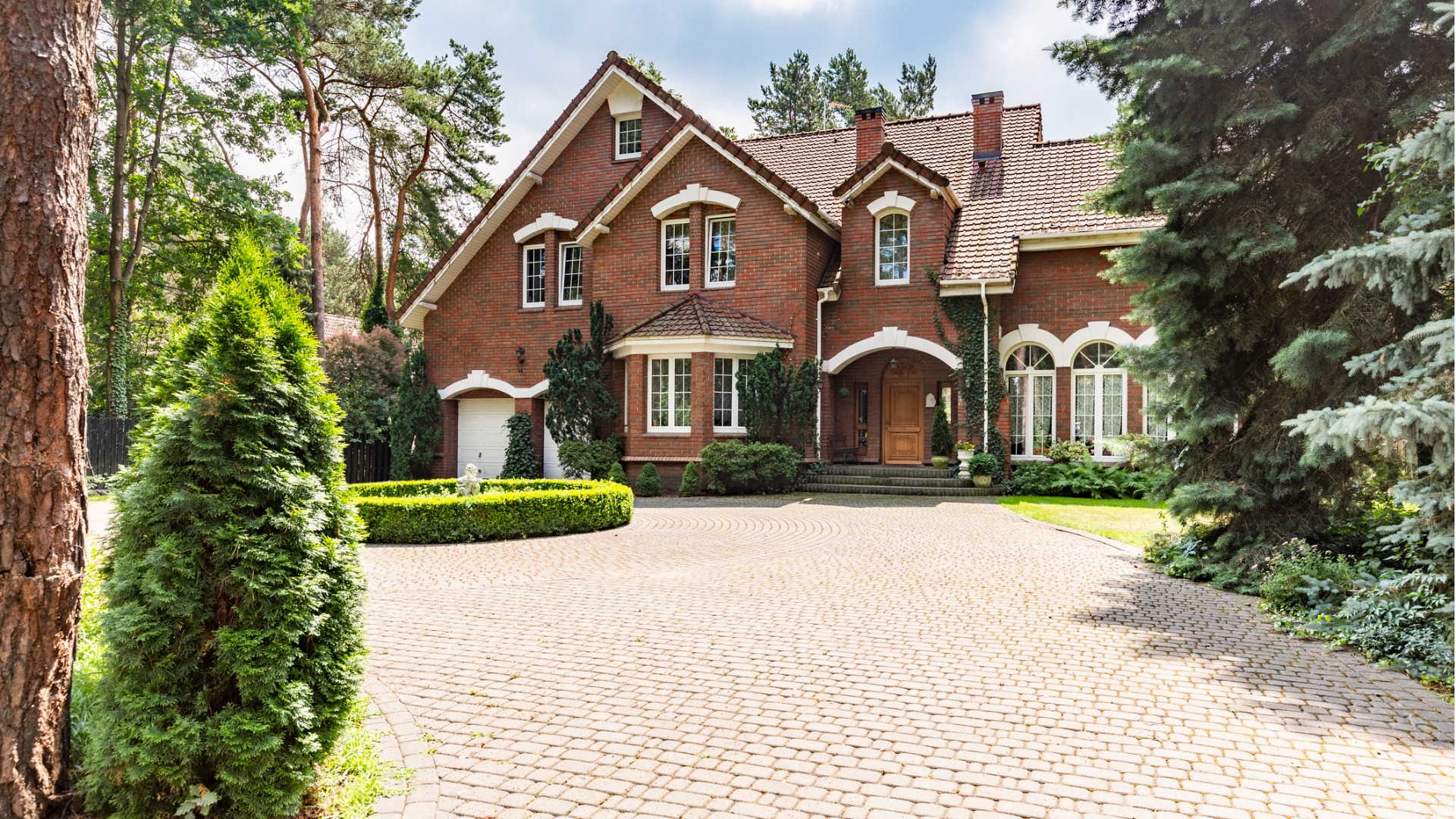 Residential Conveyancing & Property Solicitors | Howes Percival